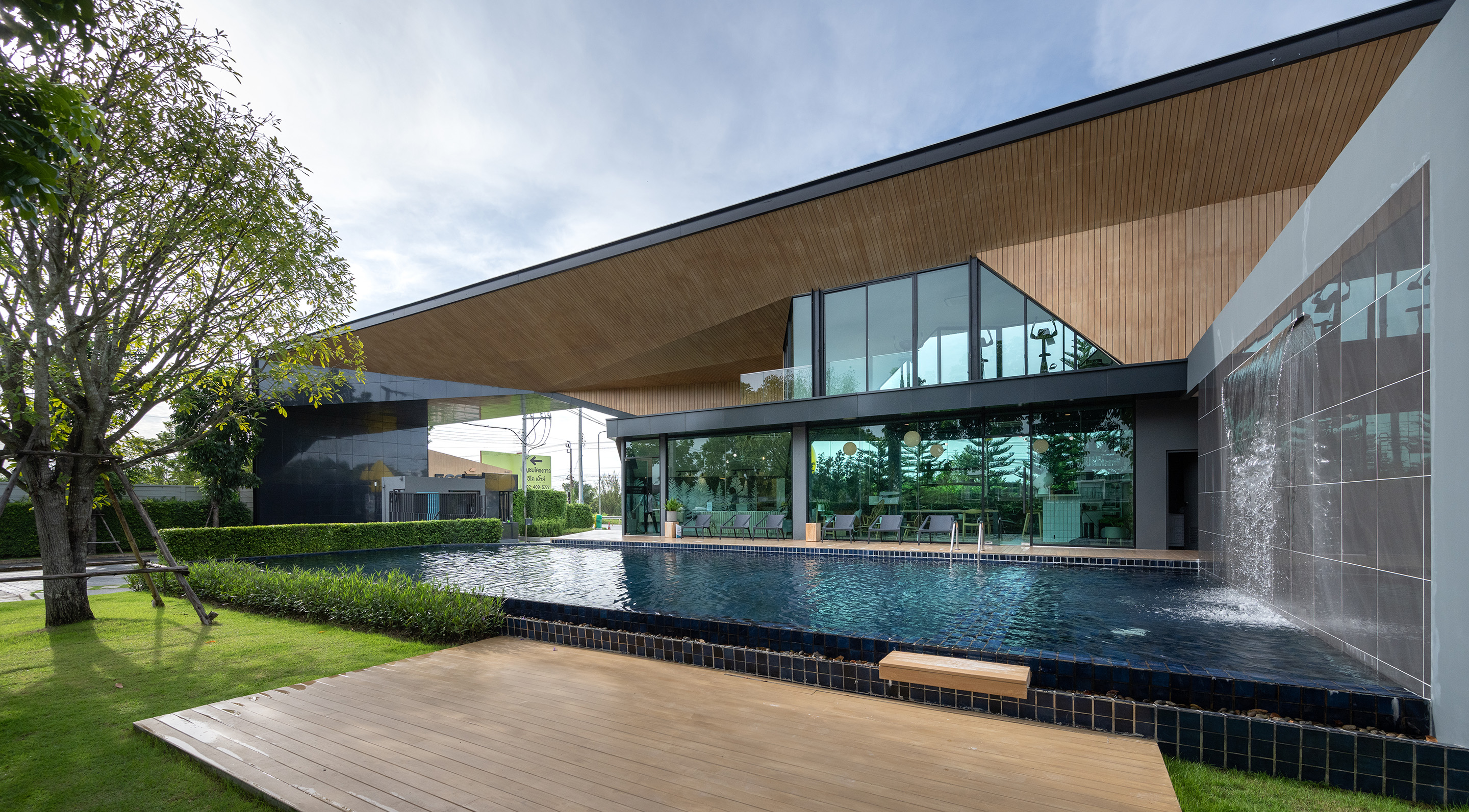ECO HAUS Pinklao-Salaya clubhouse – OFFICE AT